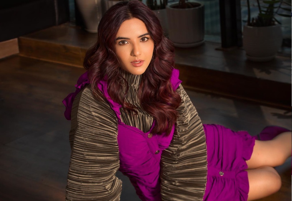 Connect FM - Bigg Boss 14 fame Jasmine Bhasin discharged from the hospital